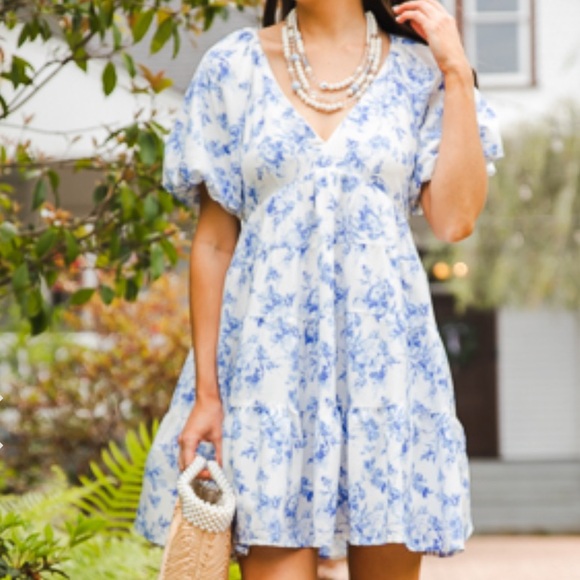 entro | Dresses | Entro Tiered Bubble Sleeve Blue Flowers Dress Size L ...